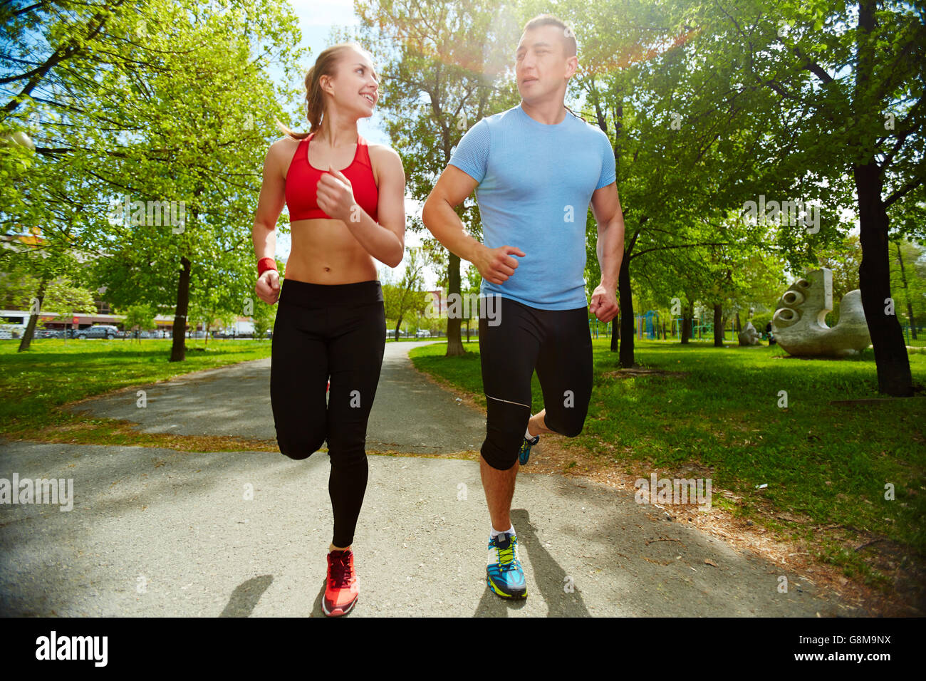 Young couple athlete runners hi-res stock photography and images - Alamy