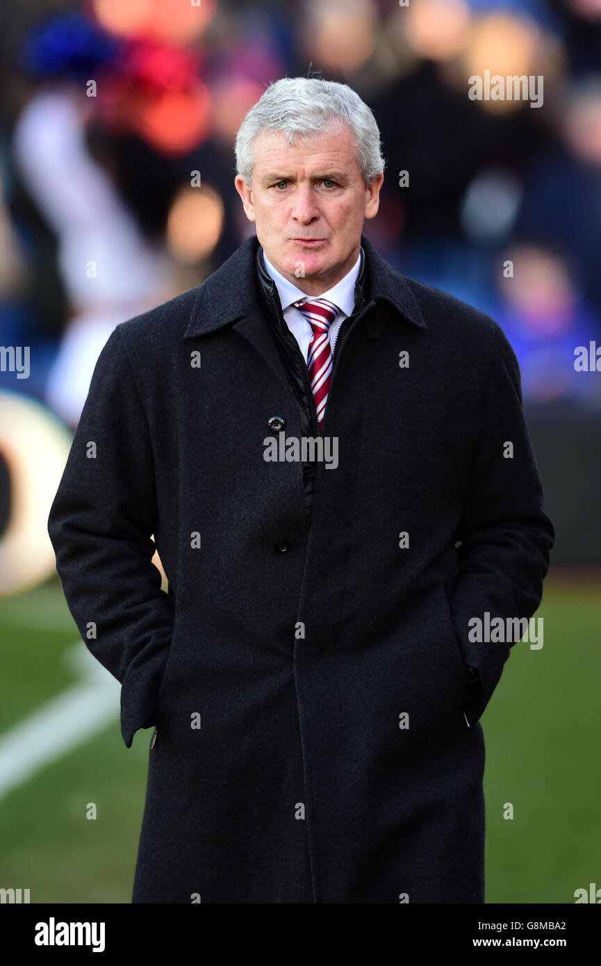 Stoke city manager mark hughes emirates fa cup hi-res stock photography ...