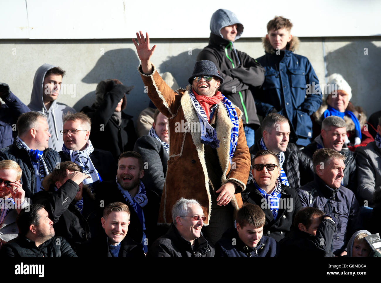 Tottenham hotspur fans cheer hi-res stock photography and images - Alamy