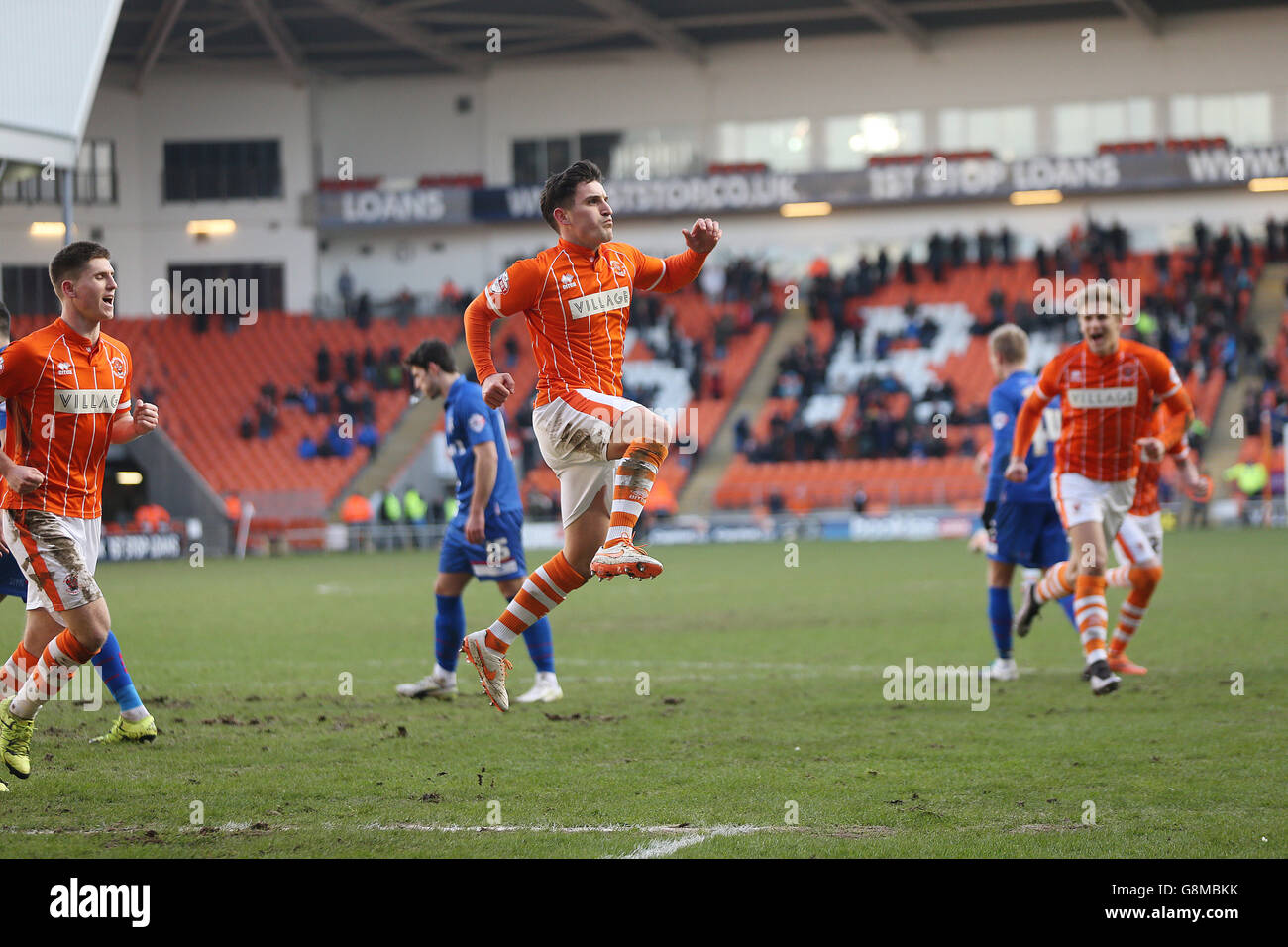 Blackpool's Jack Redshaw celebrates scoring his penalty against ...