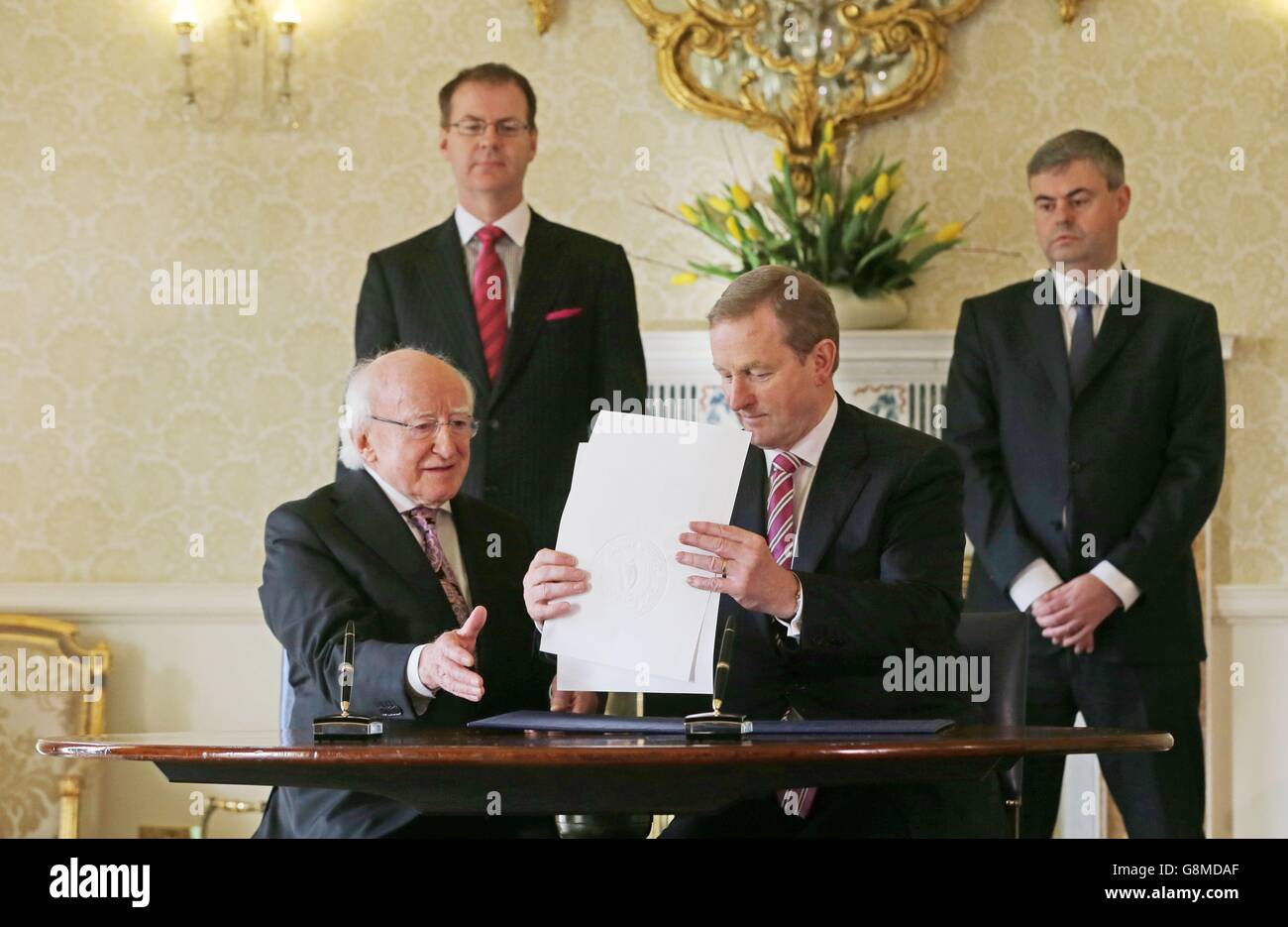 Irish general election Stock Photo - Alamy