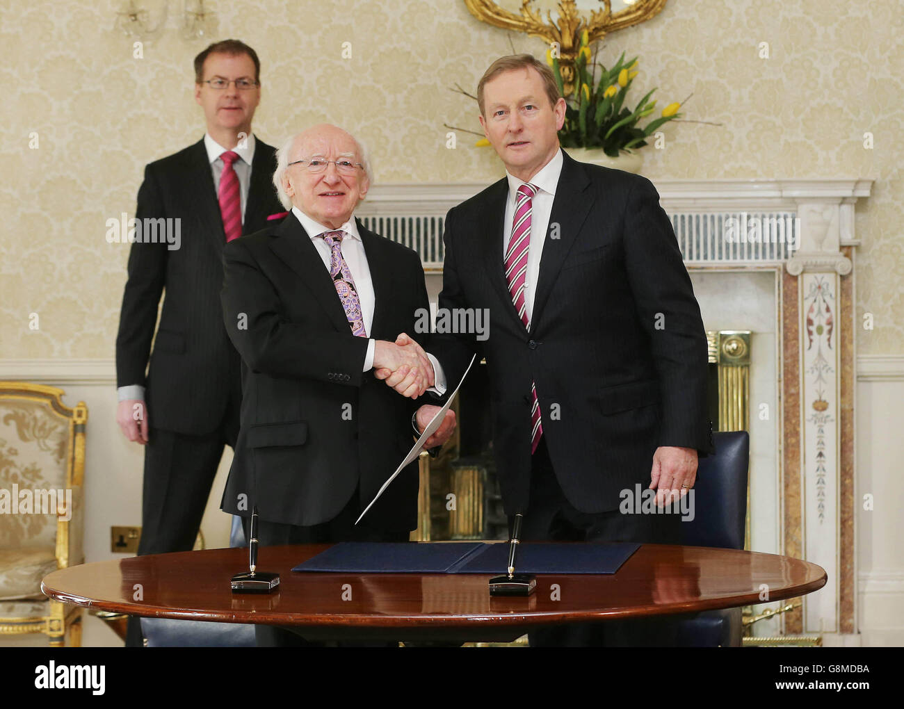 Irish general election Stock Photo - Alamy