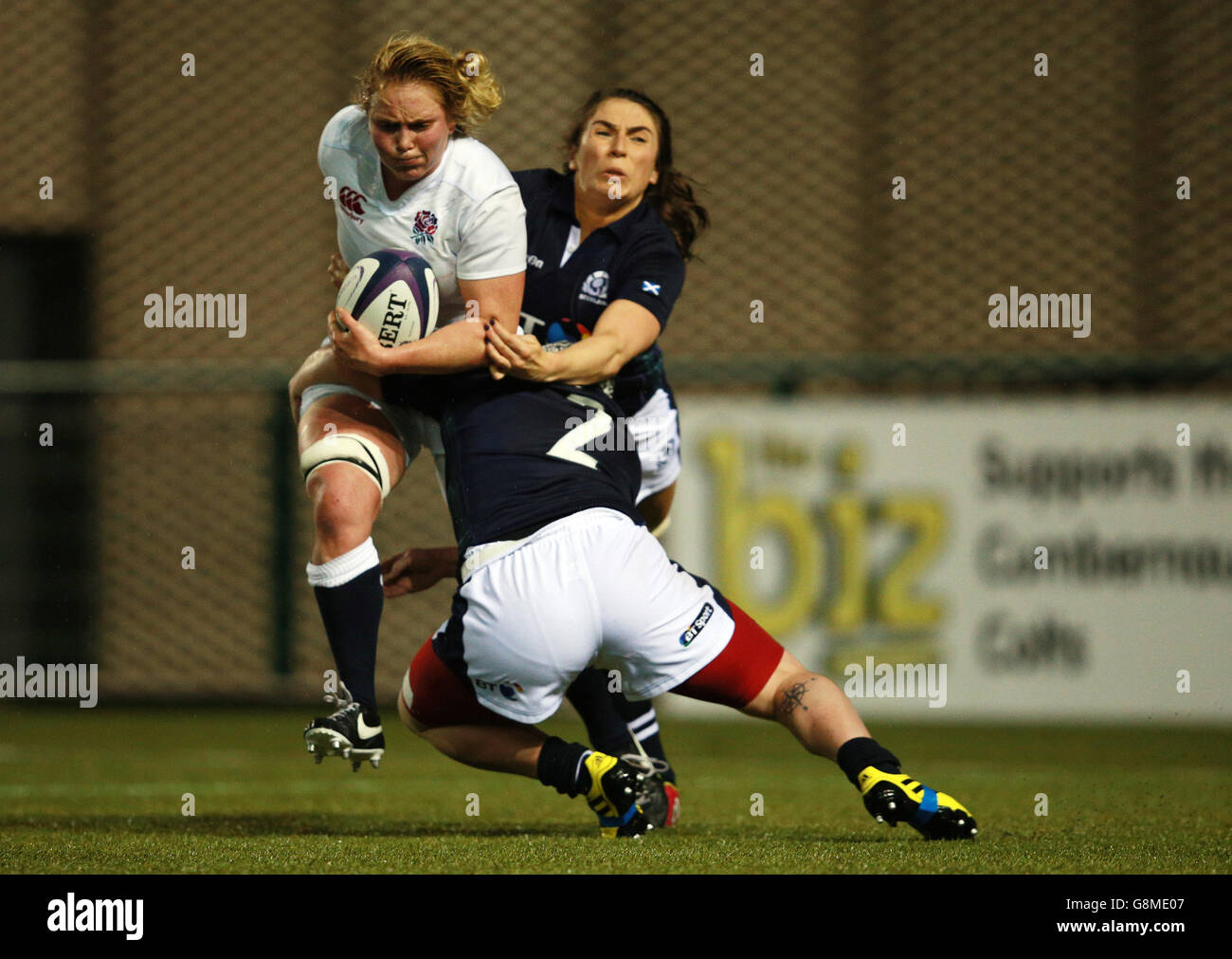 England's Izzy Noel-Smith is tackled by Scotland's Lana Skeldon and ...