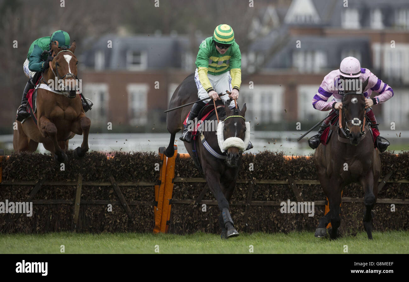 Connetable ridden by Sam Twiston-Davies (right) gets the better of ...