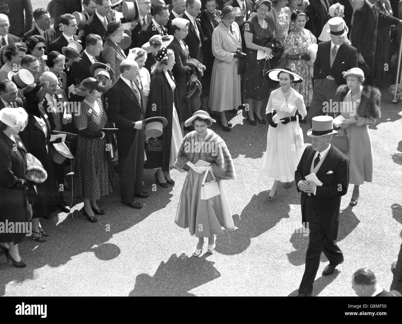 Queen Elizabeth II and Princess Margaret at Royal Ascot. The Queen and ...