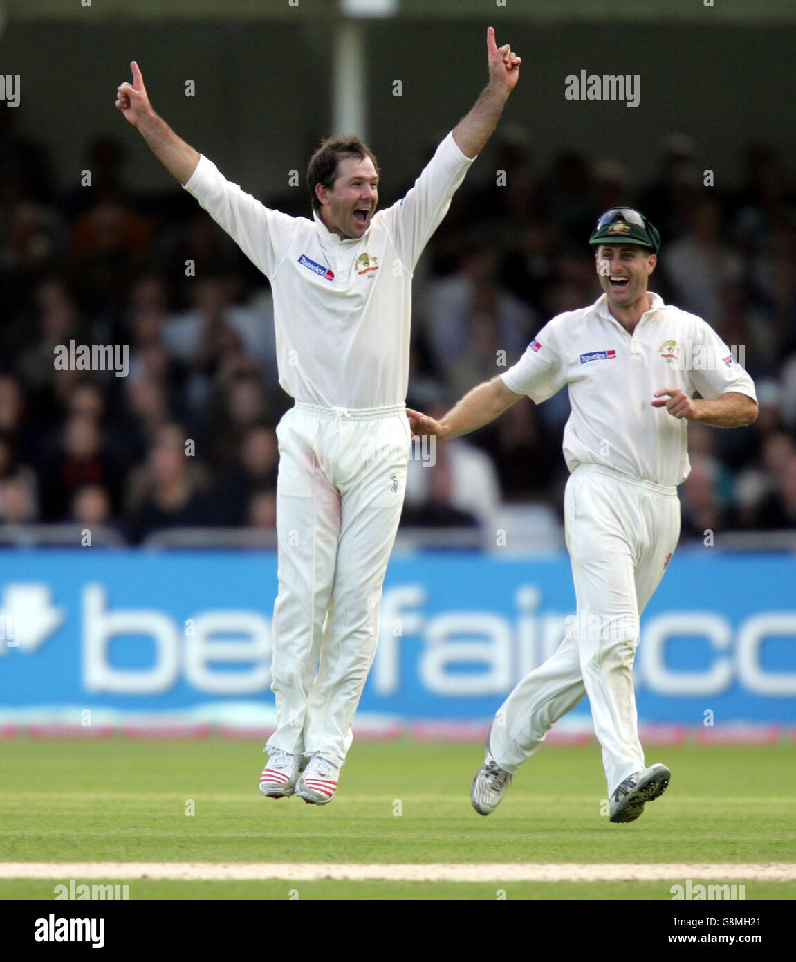 Cricket england 58 hi-res stock photography and images - Alamy