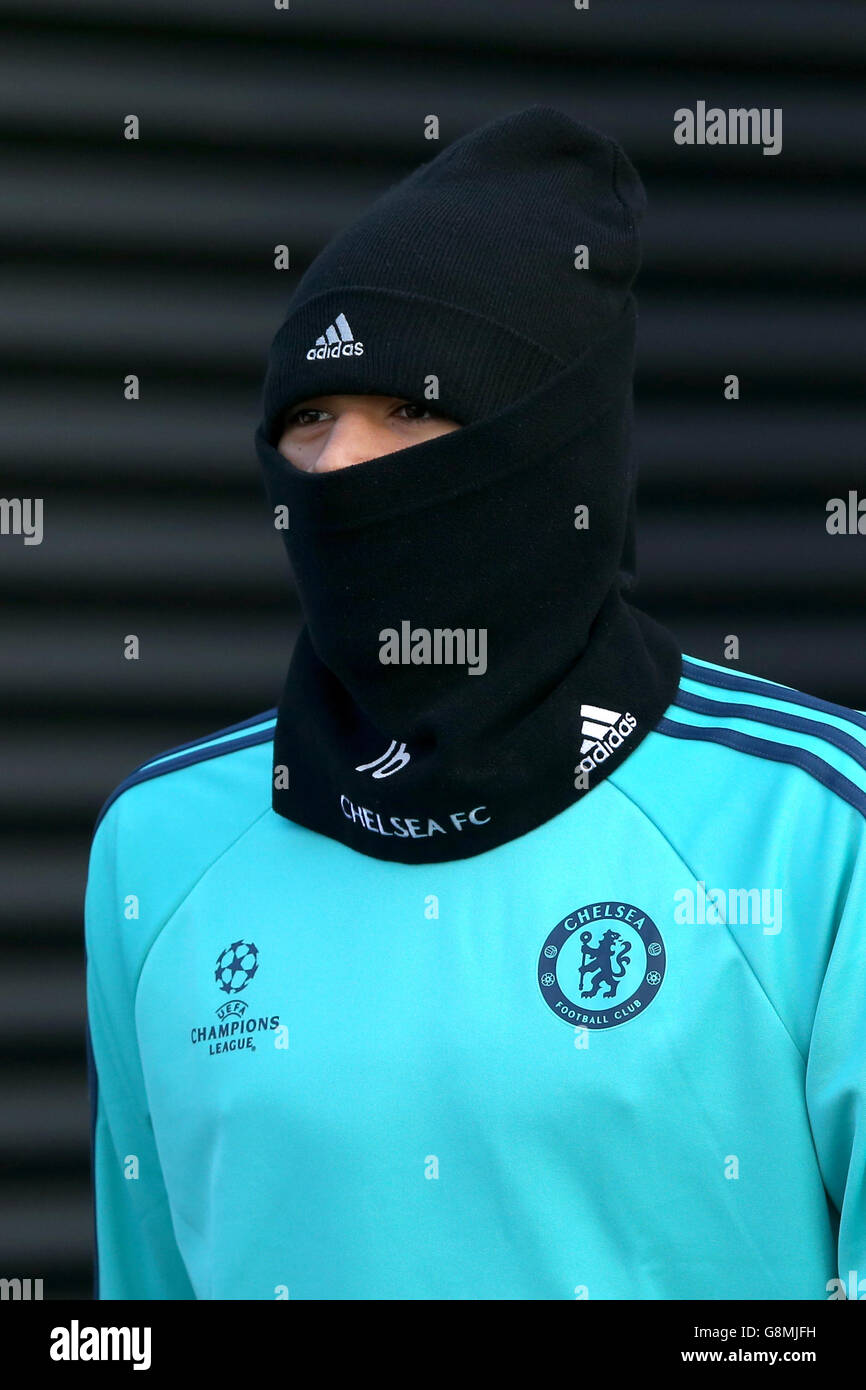 Paris Saint-Germain v Chelsea - UEFA Champions League - Round of 16 ...