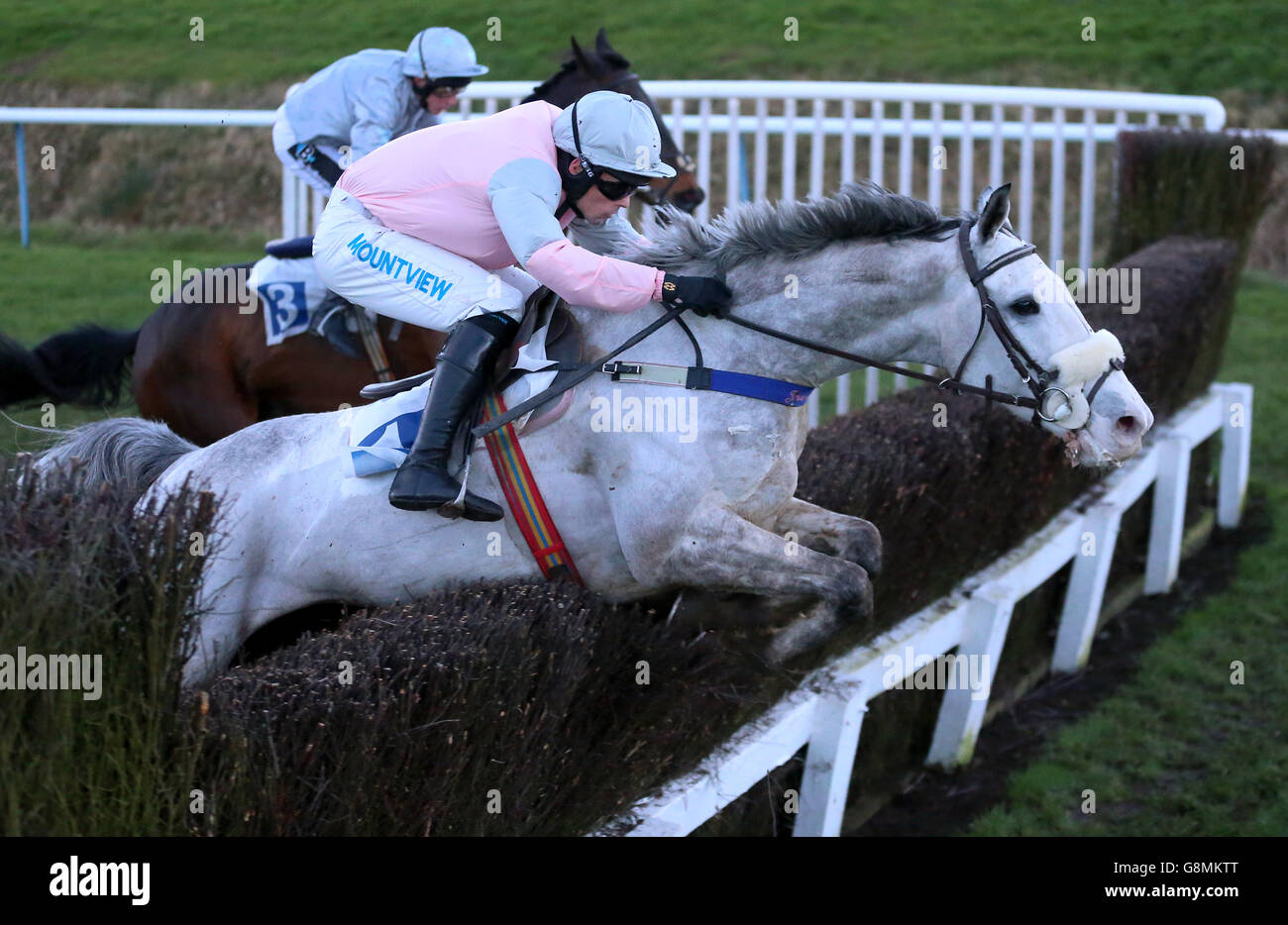 Jockey sean quinlan hi-res stock photography and images - Alamy