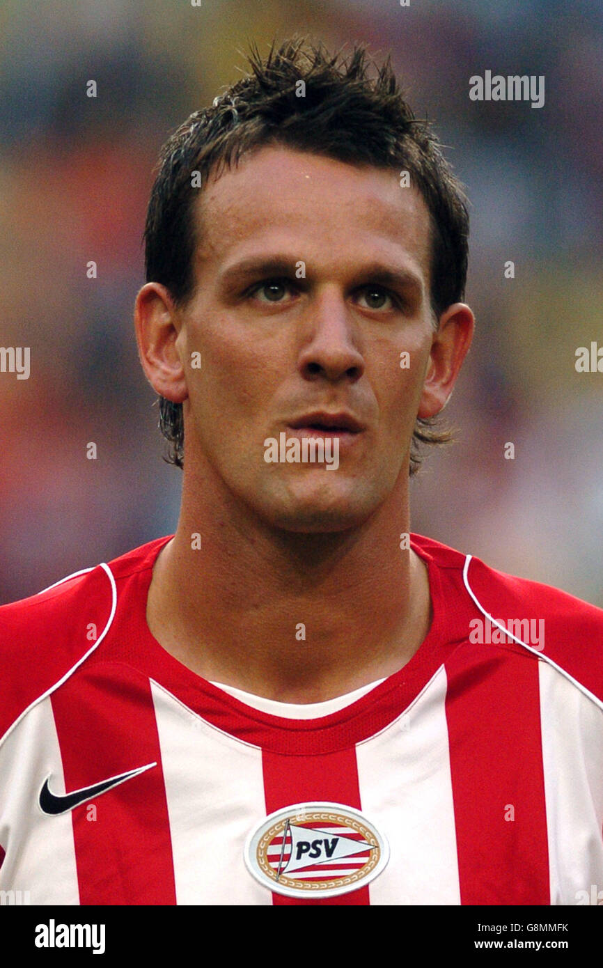 Jan vennegoor hesselink psv eindhoven hi-res stock photography and ...