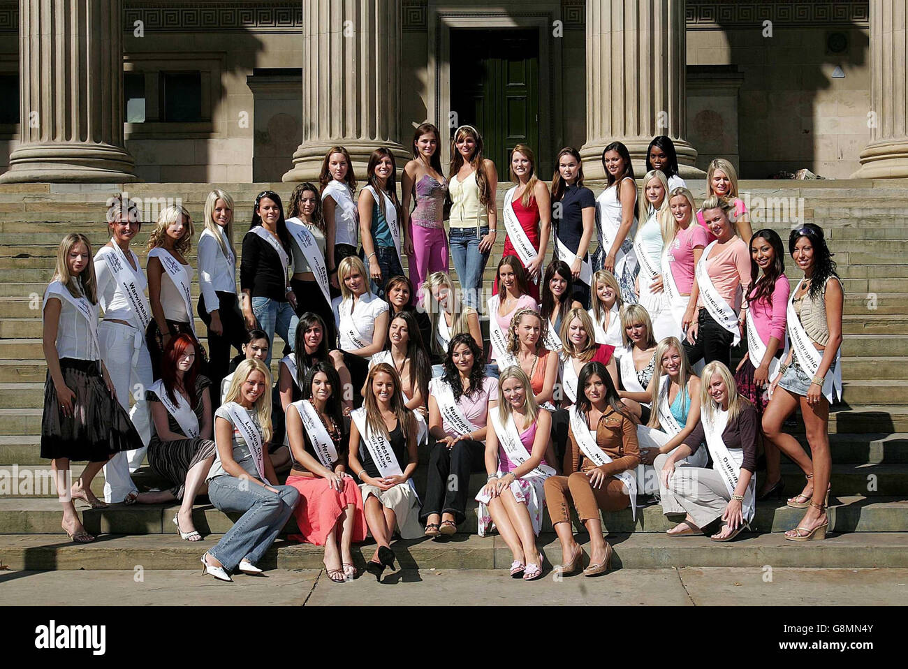The contestants miss uk 2005 pose outside st georges hall hi-res stock ...