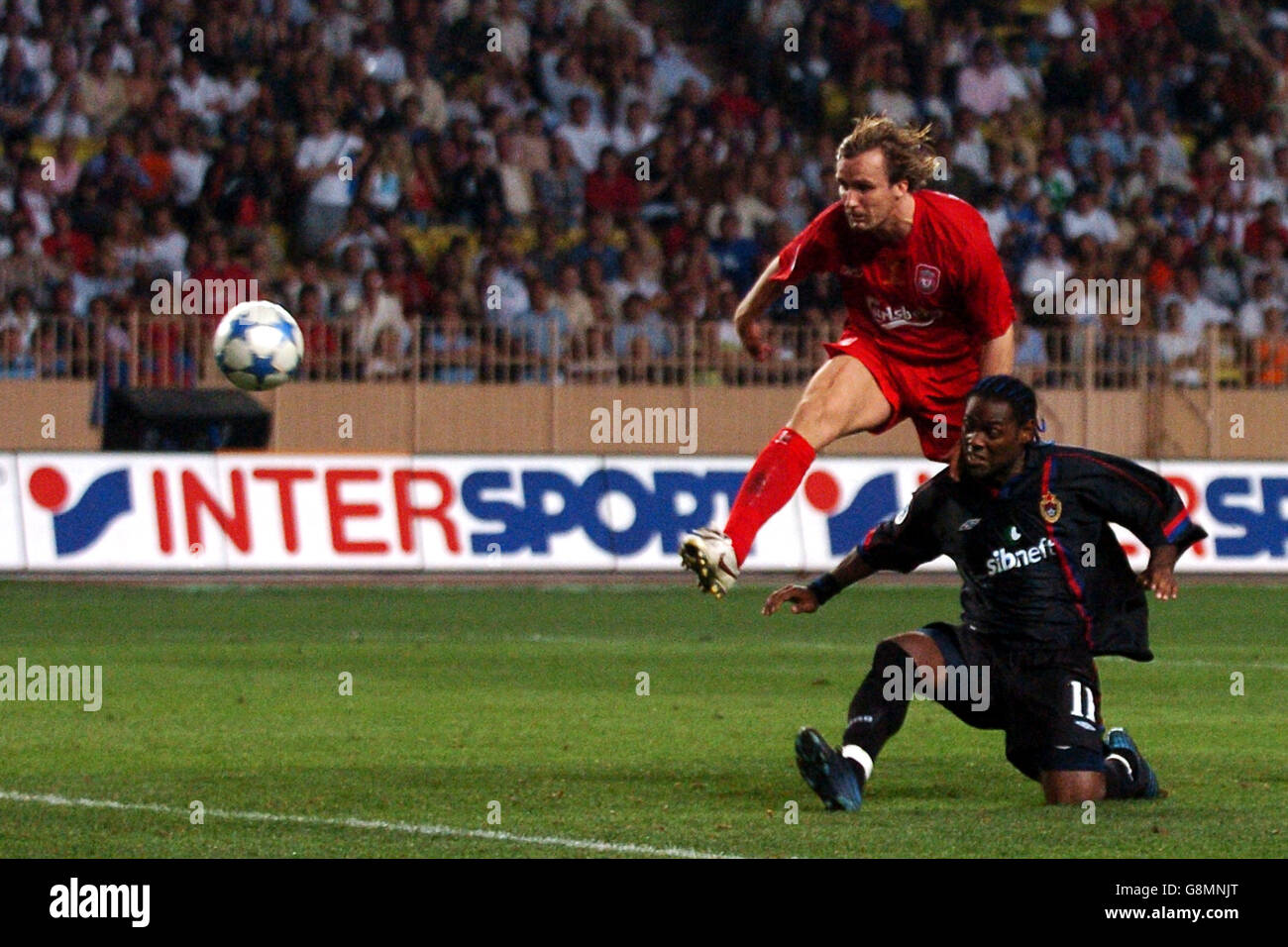 Uefa super cup board hi-res stock photography and images - Alamy
