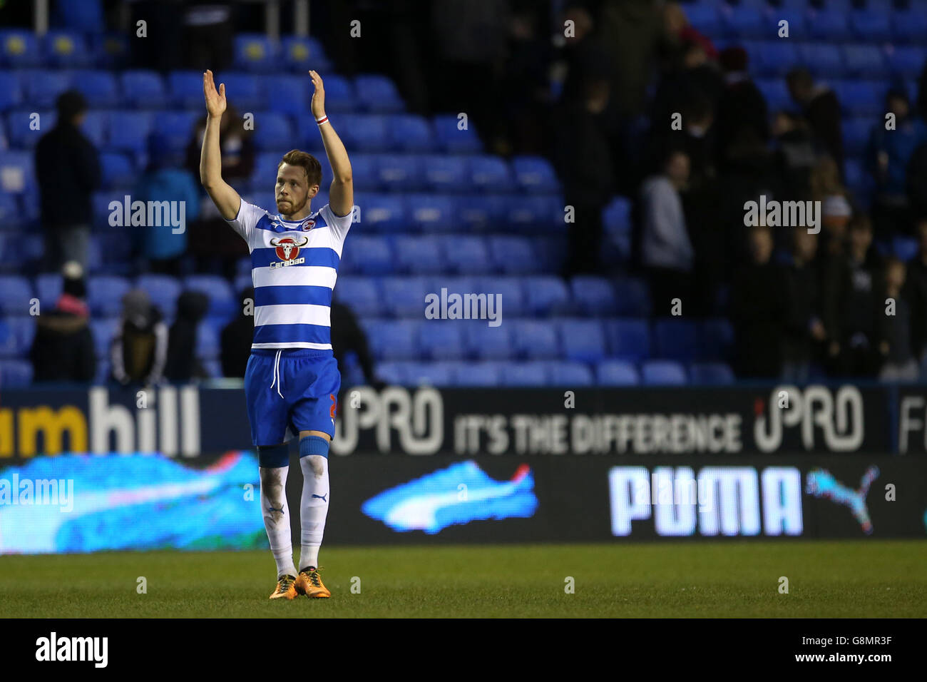 Reading's Chris Gunter applauds the fans after the final whistle Stock ...