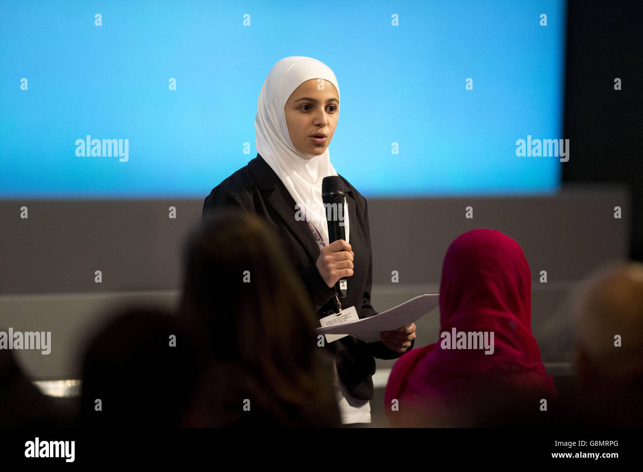 17-year-old Syrian refugee Mazoun Almellehan speaks flanked by Nobel ...