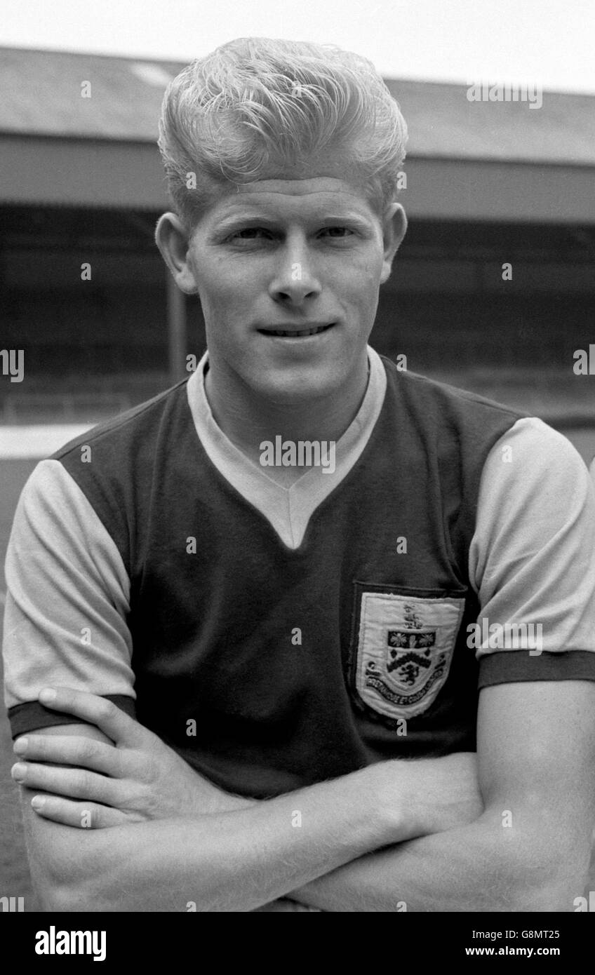 Ray pointer burnley fc hi-res stock photography and images - Alamy