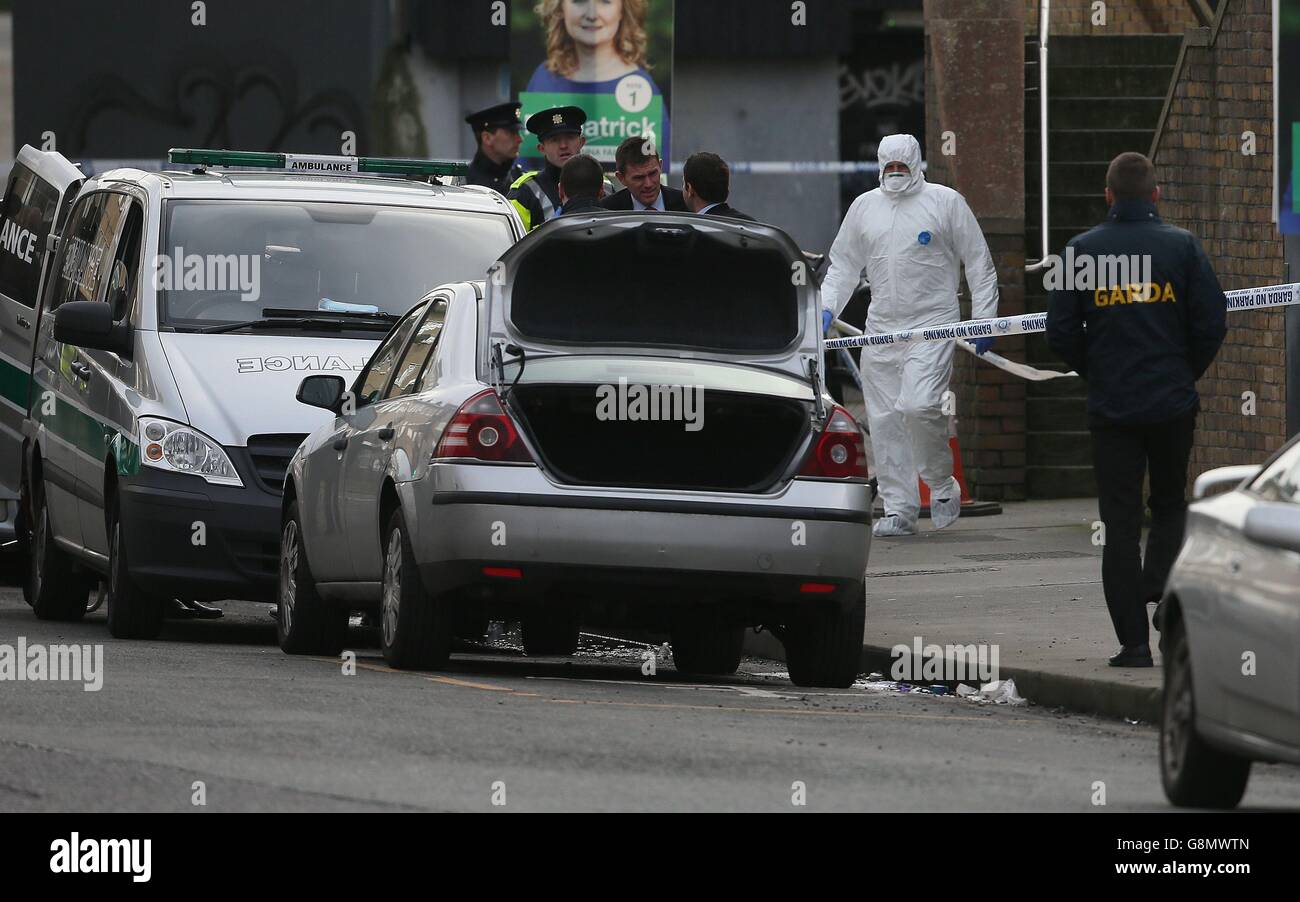 Gardai at the scene of the murder of Eddie Hutch at a property in ...