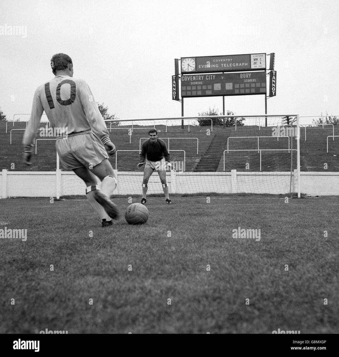 Highfield road coventry Black and White Stock Photos & Images - Alamy