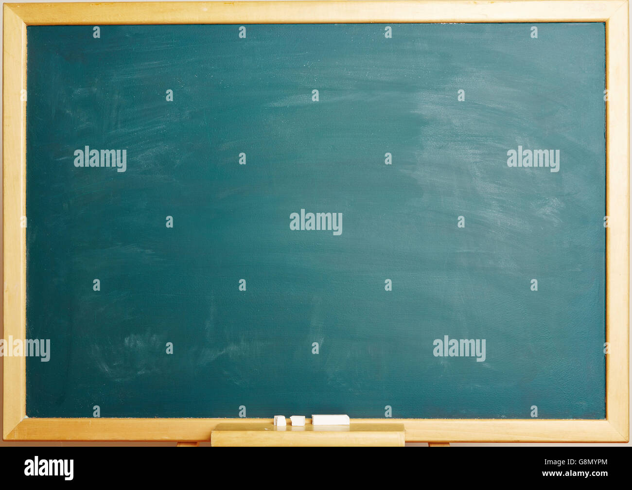Blank green chalkboard blackboard texture hi-res stock photography and ...