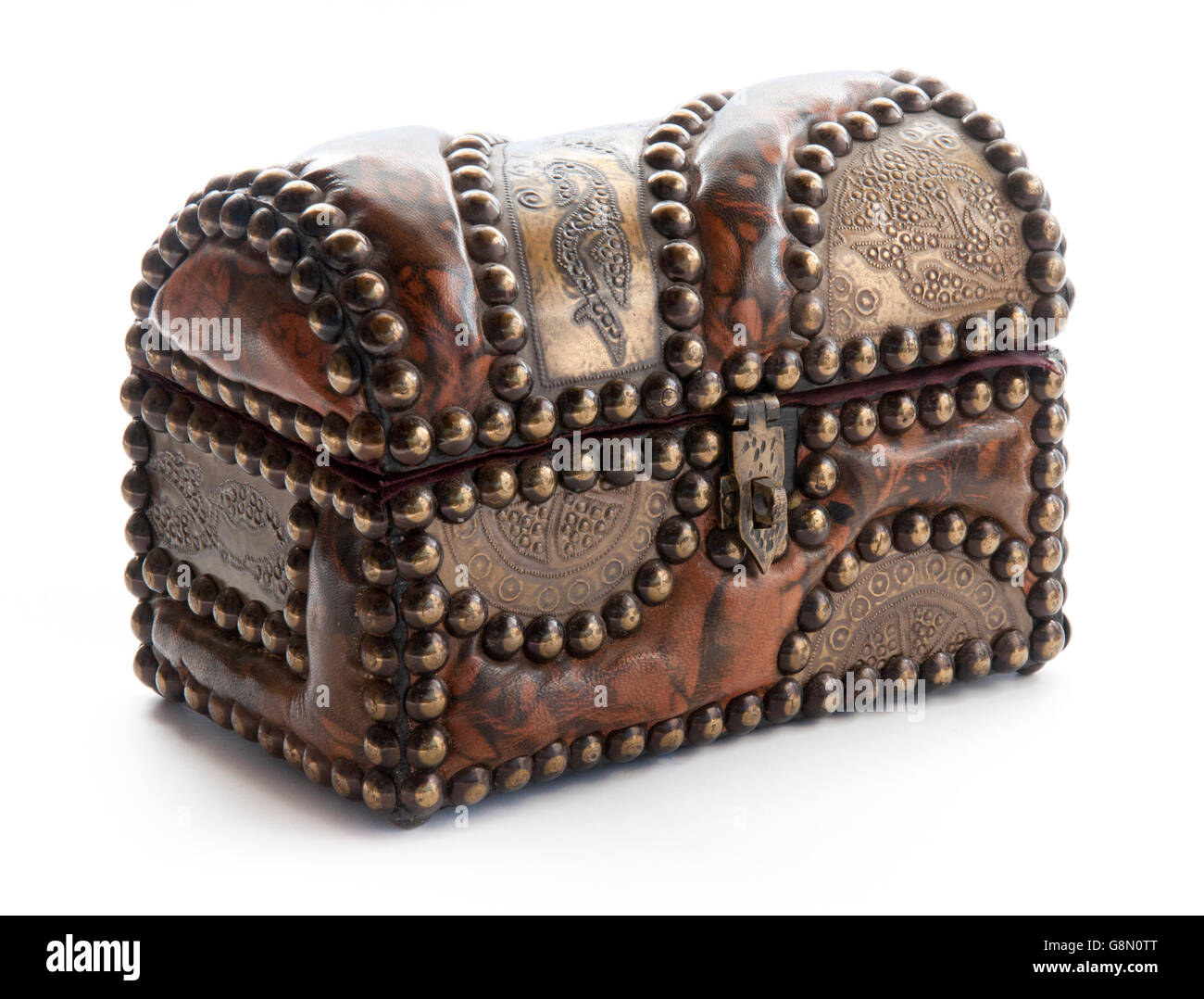 Treasure chest with gold key hi-res stock photography and images - Alamy