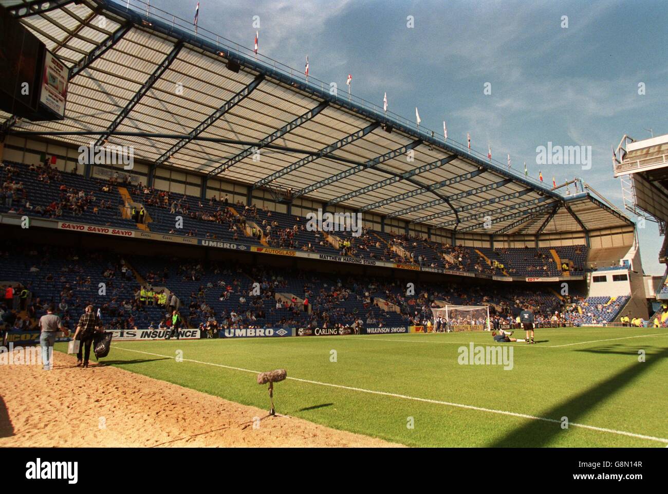 The matthew harding stand at stamford bridge hi-res stock photography ...