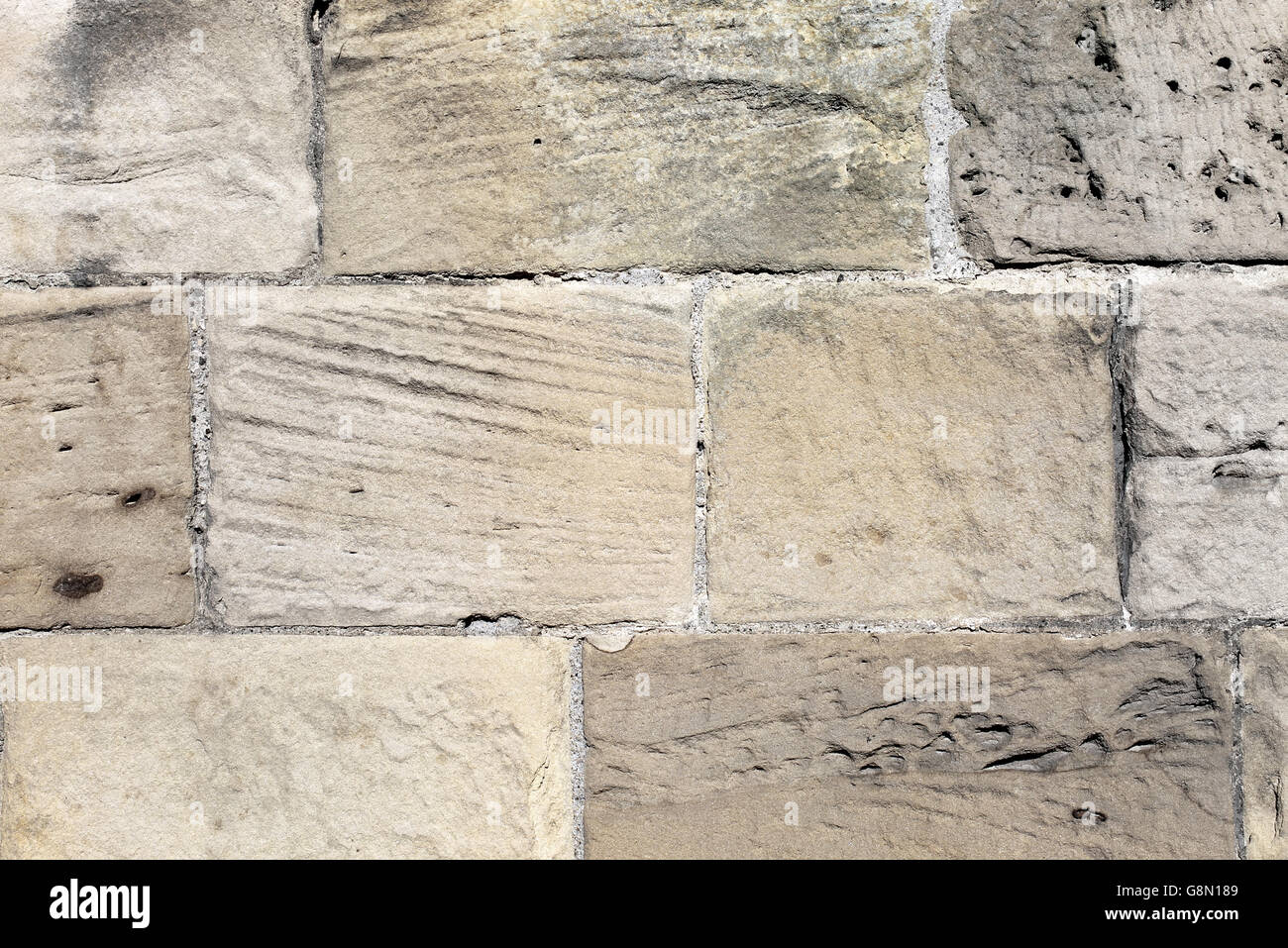 Building a stone wall hi-res stock photography and images - Alamy