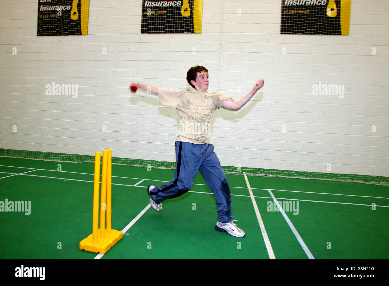 Cricket jonathan batty action hi-res stock photography and images - Alamy