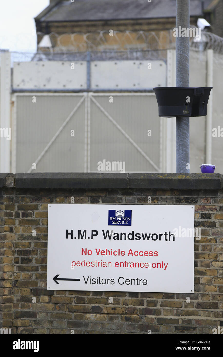 Category b mens prison in south west london hi-res stock photography ...