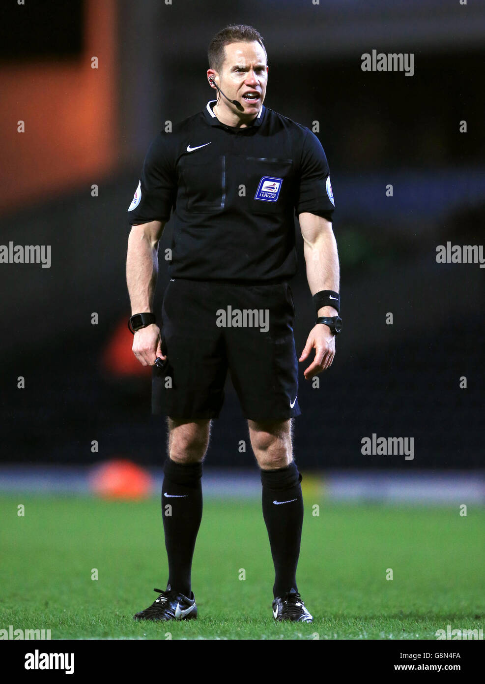Referee phil gibbs hi-res stock photography and images - Alamy