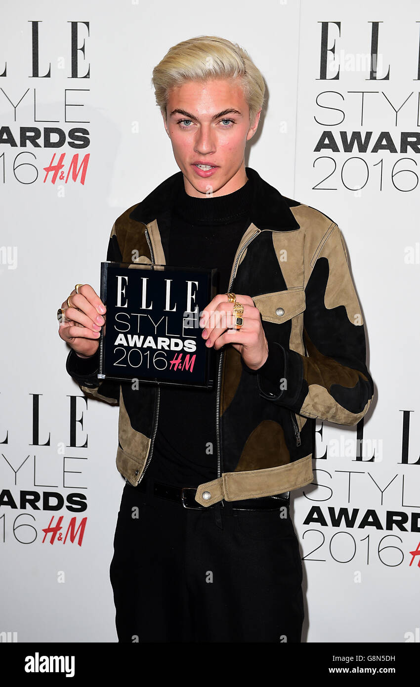 Lucky Blue Smith with the award for Male Model of the Year in the press ...