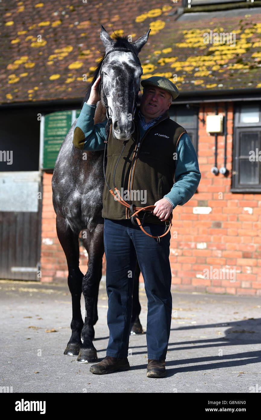 Visit to paul nicholls stables hi-res stock photography and images - Alamy