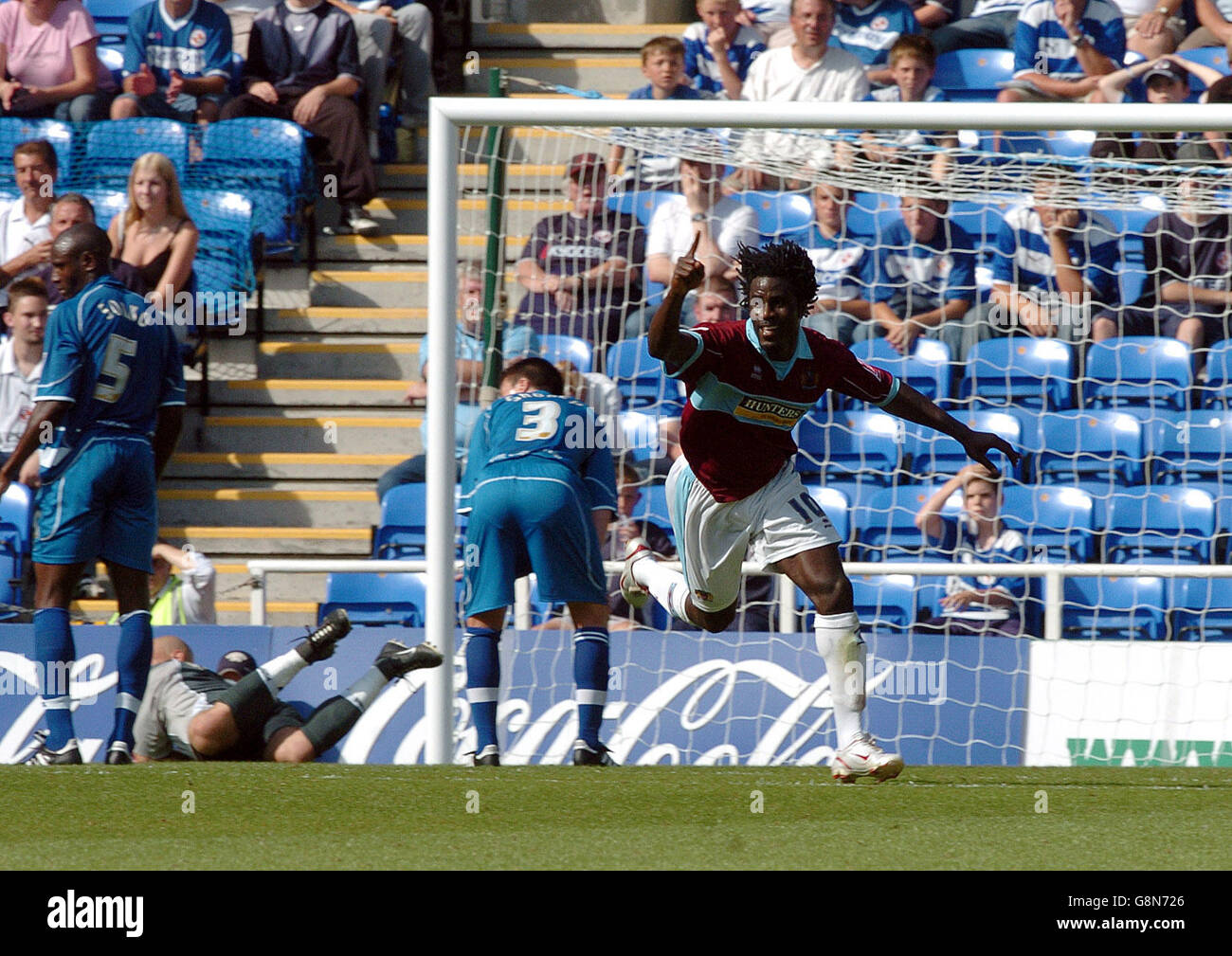 Burnleys ade akinbiyi celebrates scoring against reading hi-res stock ...