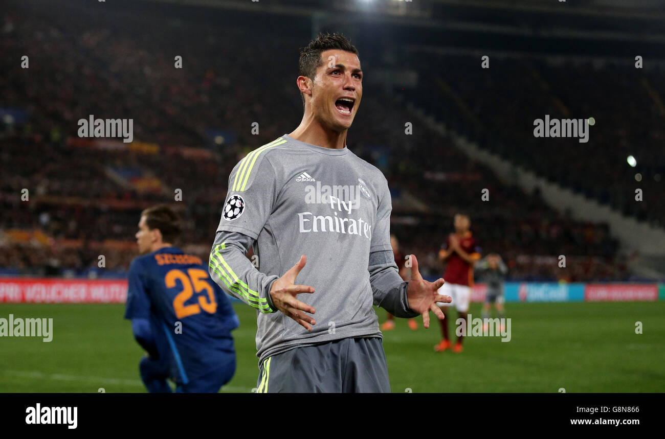 Real Madrid's Cristiano Ronaldo screams in frustration after failing to ...