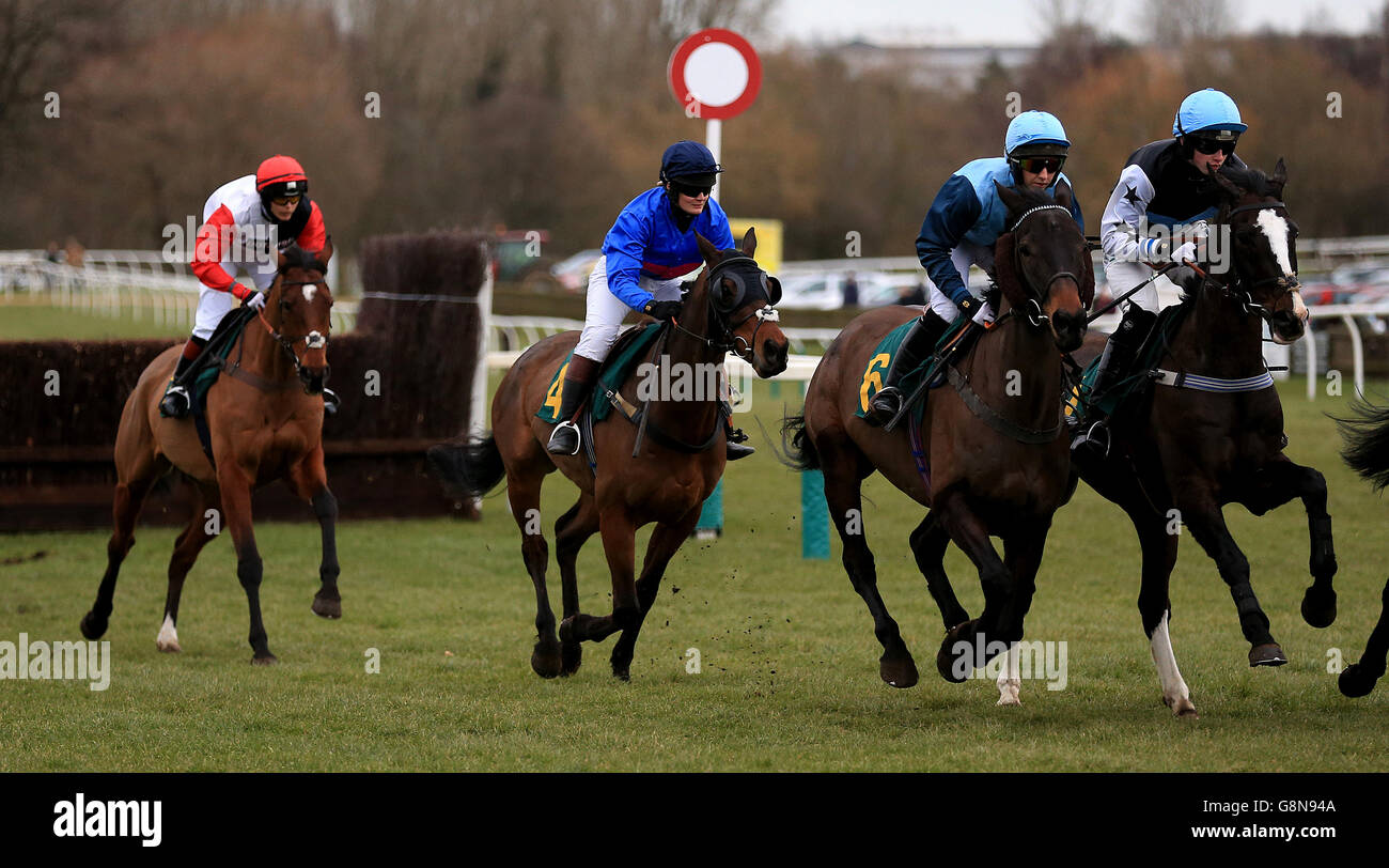 Jockey victoria pendleton fakenham racecourse hi-res stock photography ...
