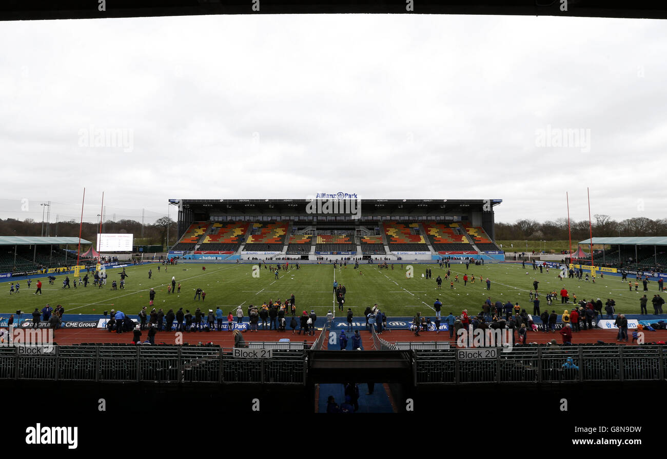 Saracens v Gloucester Rugby - Aviva Premiership - Allianz Park Stock ...