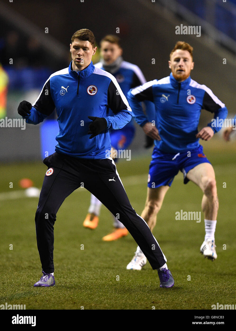 Reading's Jake Cooper (left) and Stephen Quinn during the warm up Stock ...
