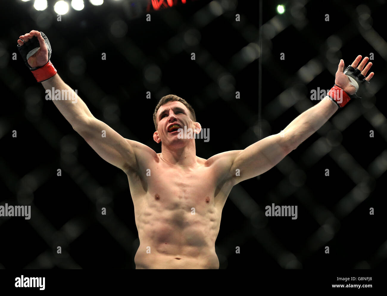 Ufc mid length half sport ufc hi-res stock photography and images - Alamy