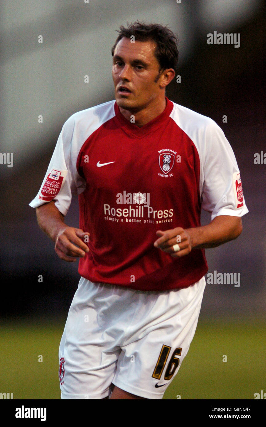 Paul hurst rotherham united united hi-res stock photography and images ...
