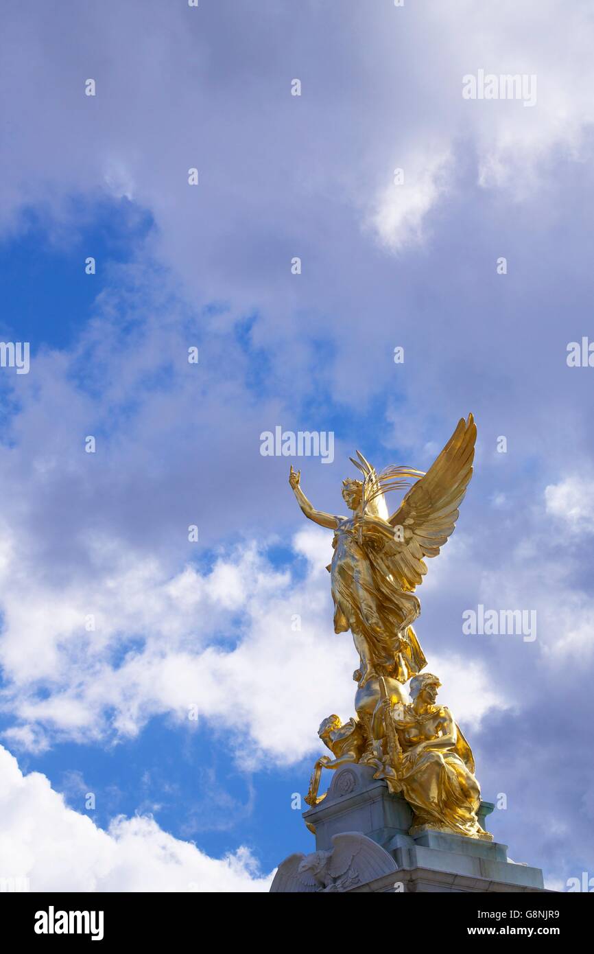 Winged victory monument hi-res stock photography and images - Alamy