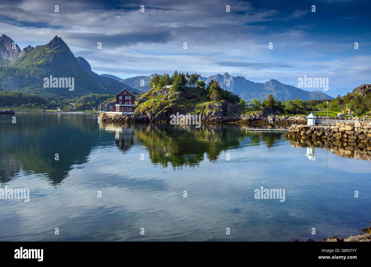 Orsvagvaer, Sandvik camping areas, Lofoten, Arctic Norway Stock Photo ...