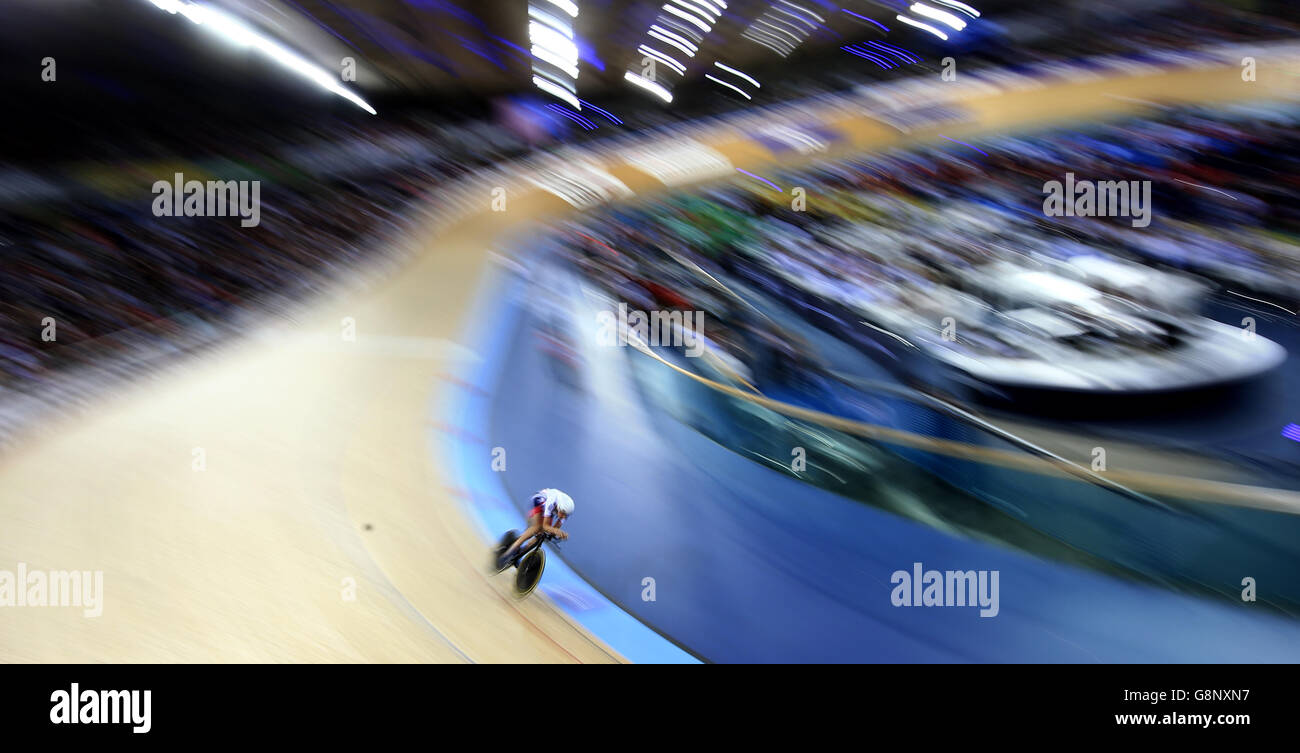 Great Britain's Andrew Tennant on the way to winning a bronze medal in ...