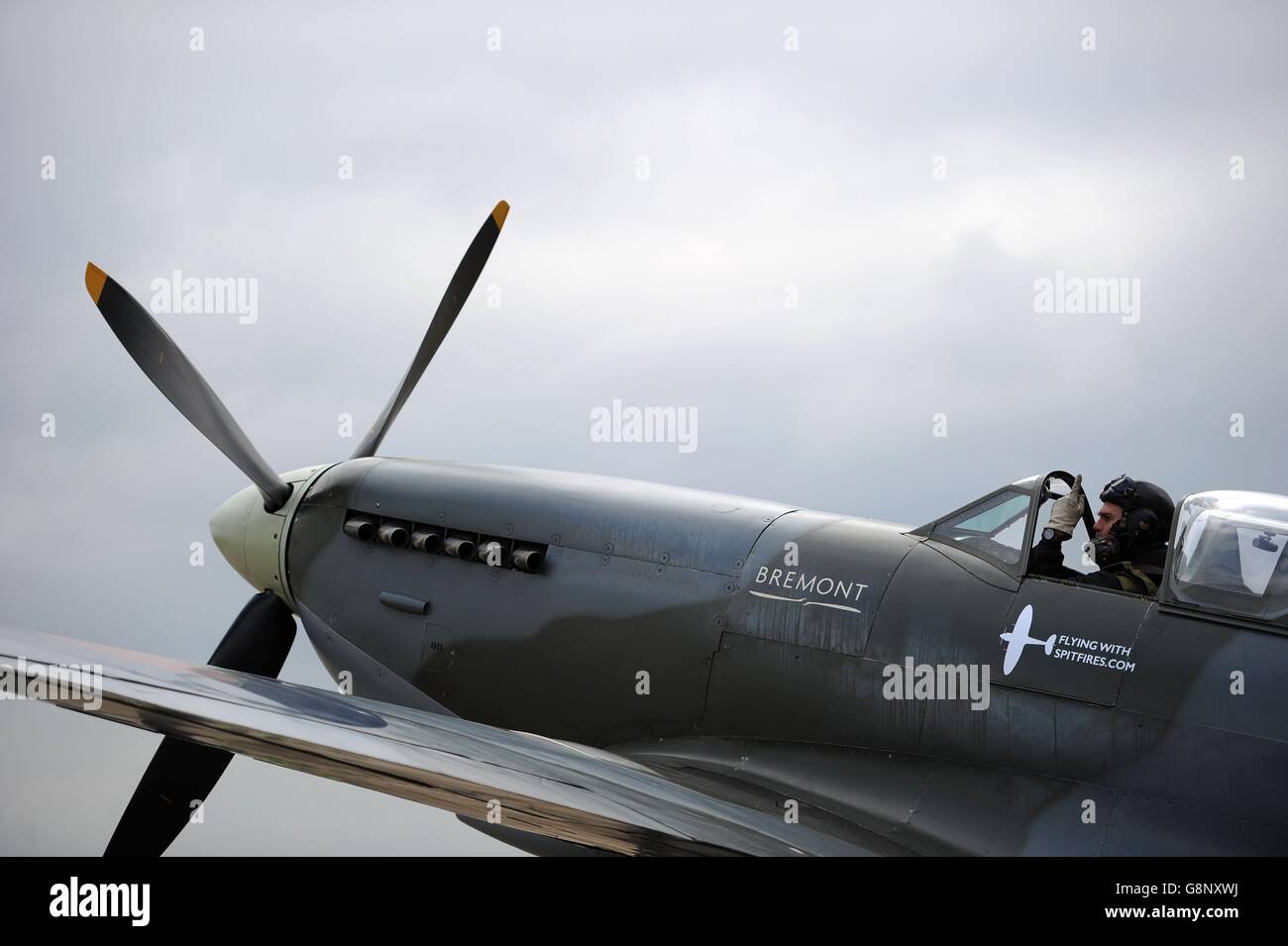 Spitfire 80th anniversary event at Southampton Airport Stock Photo - Alamy