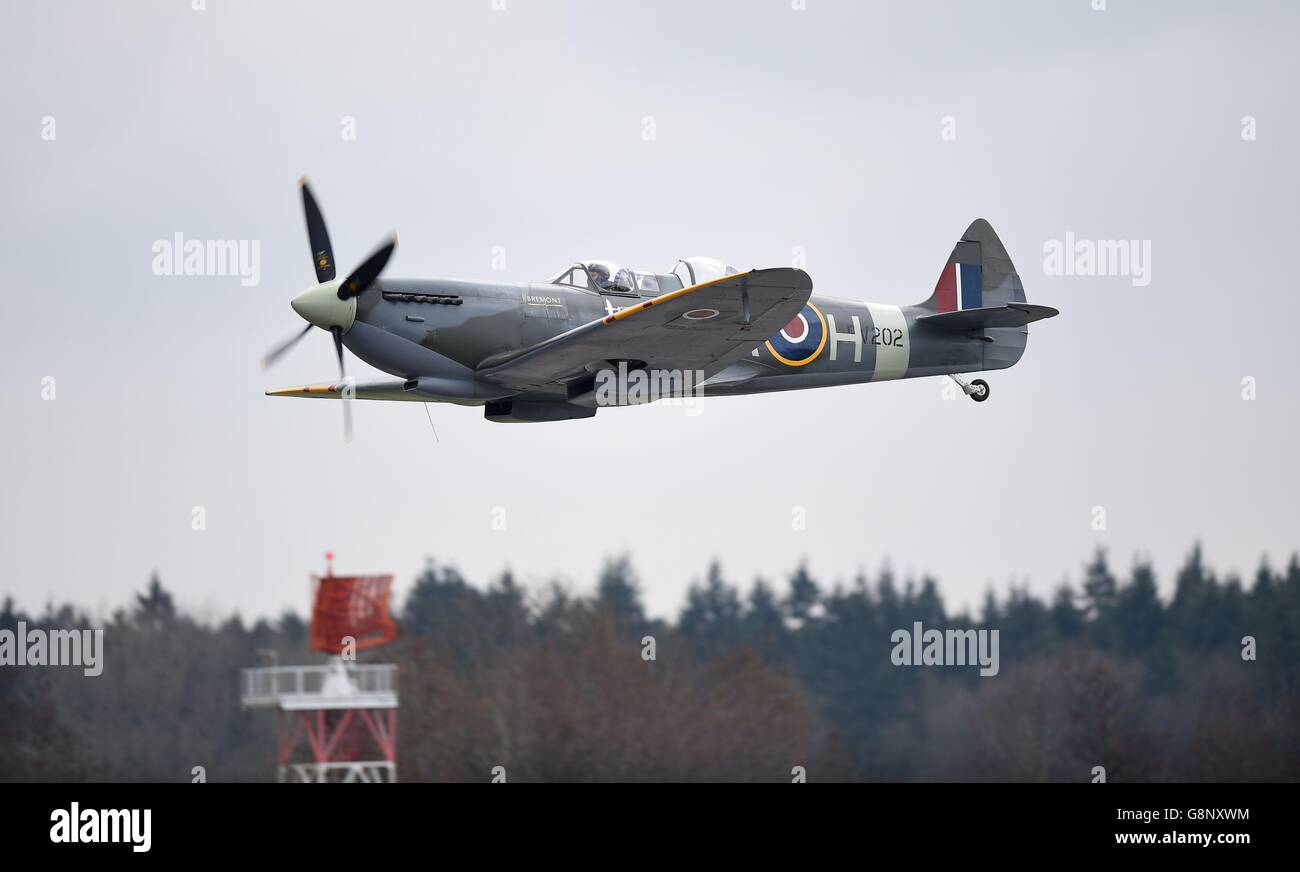 Spitfire 80th anniversary event at Southampton Airport. A spitfire ...
