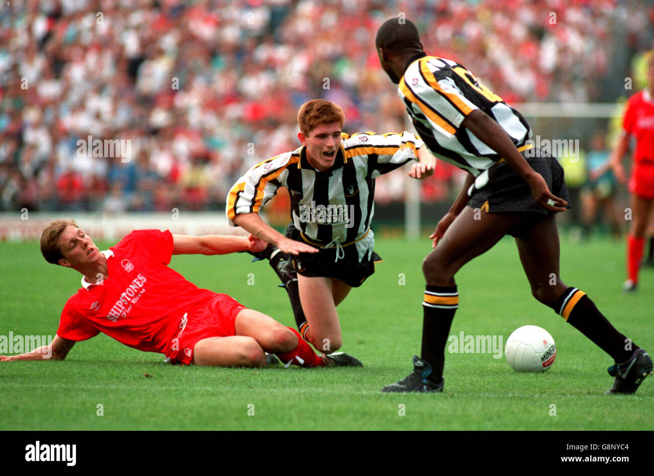 Notts county v nottingham forest hi-res stock photography and images ...