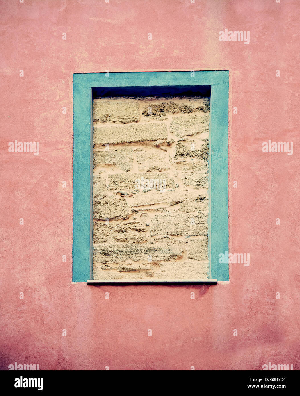 Walled up window on hi-res stock photography and images - Alamy
