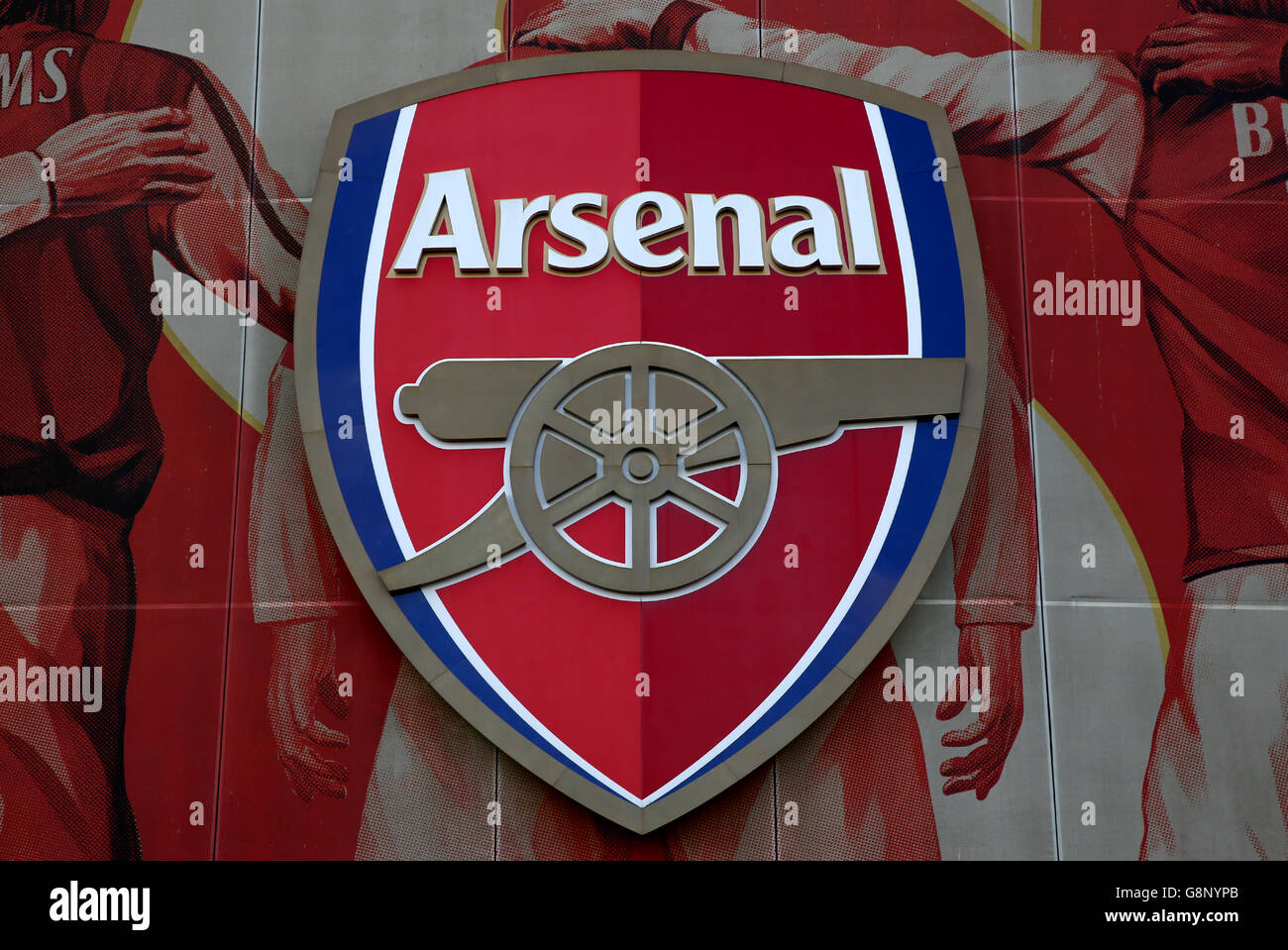 Arsenal badge hi-res stock photography and images - Alamy