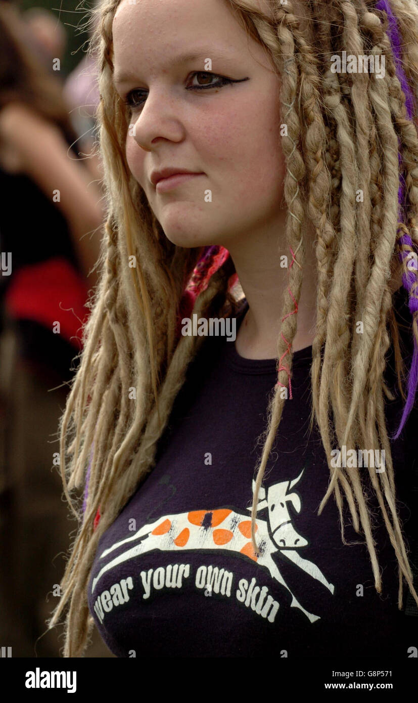 "Newchurch Victory Gathering" Sarah Buck, 16, from Bristol beforethe ...