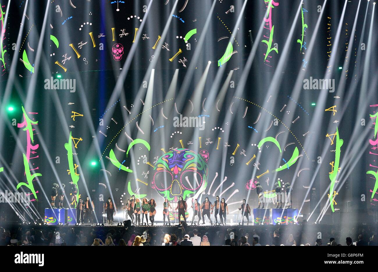 Little mix brit awards 2016 hi-res stock photography and images - Alamy