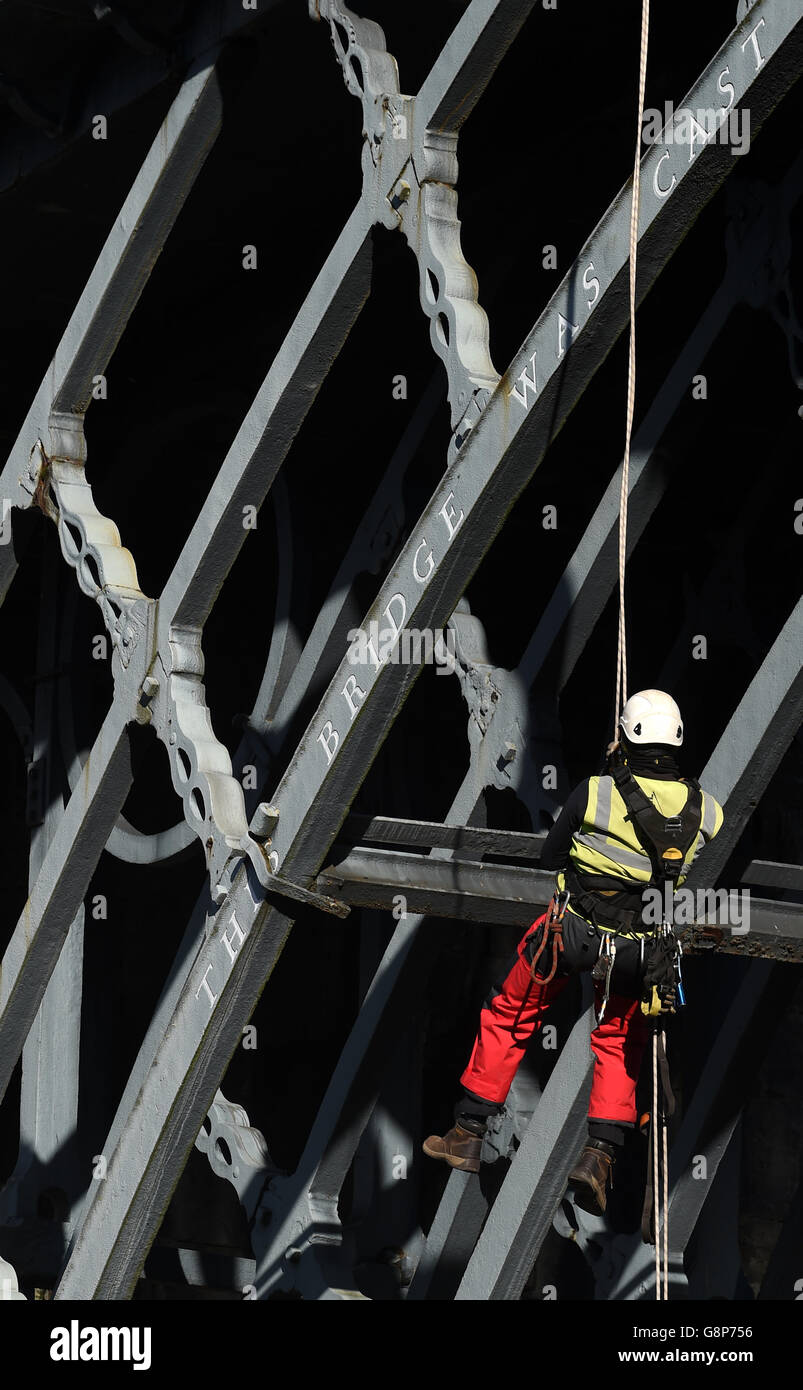 Iron Bridge conservation project Stock Photo - Alamy