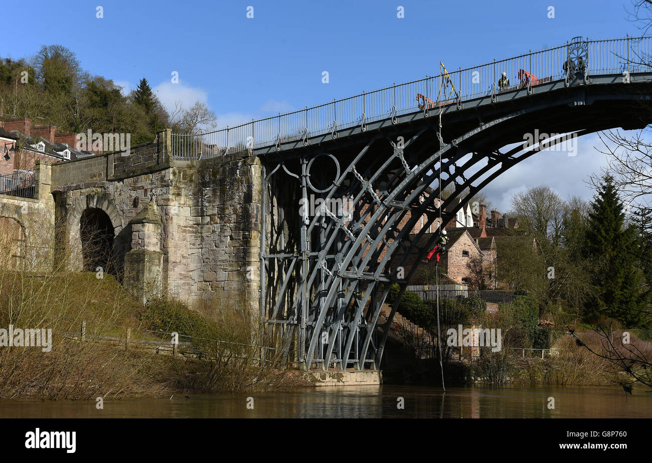 Iron Bridge conservation project Stock Photo - Alamy