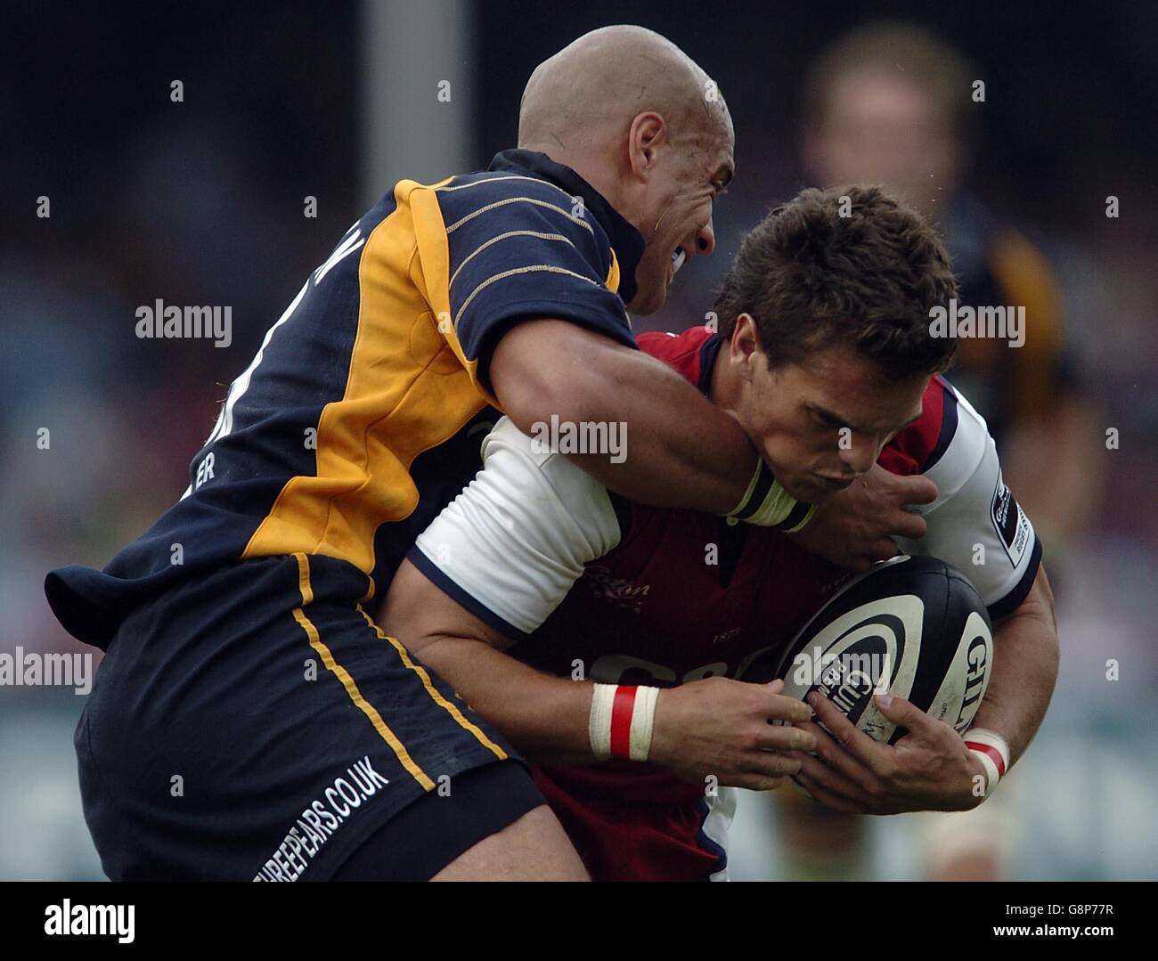 Worcester warriors dale rasmussen tackle gloucester rugbys mark foster ...