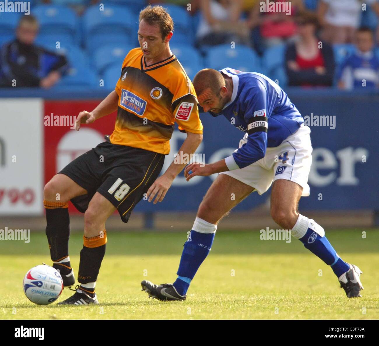 David moss football hi-res stock photography and images - Alamy